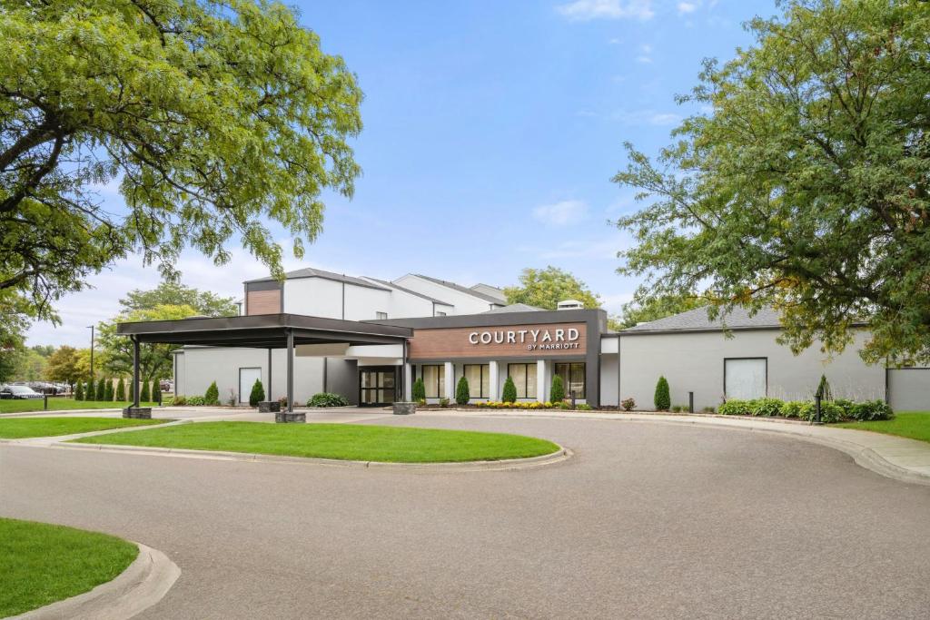Courtyard Detroit Metro Airport Romulus, Romulus (updated prices 2026)