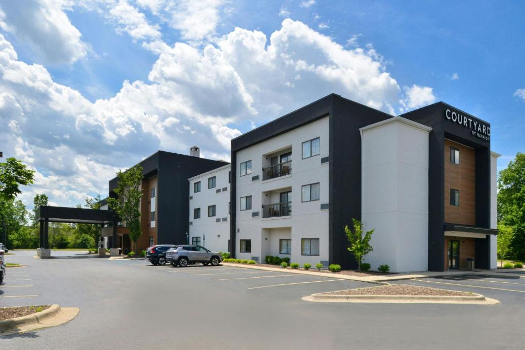 Courtyard Detroit Utica, Utica (updated prices 2025)