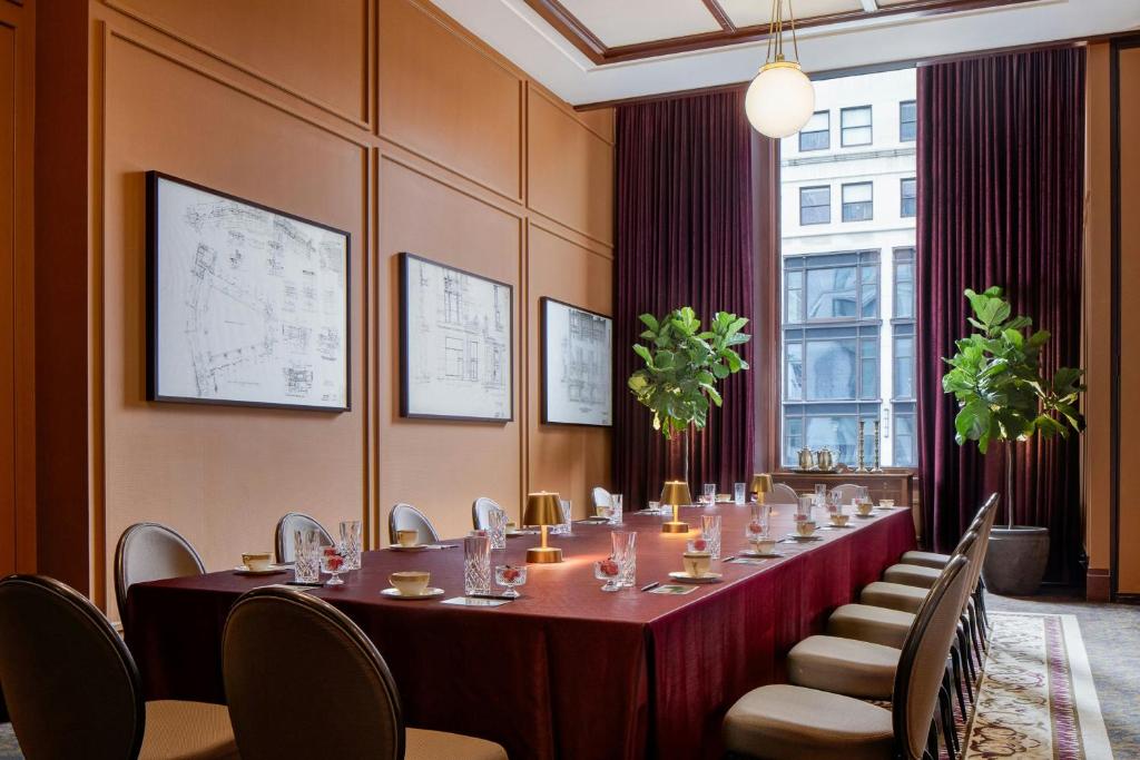 Hotel David Whitney, Autograph Collection, Detroit (updated prices 2025)