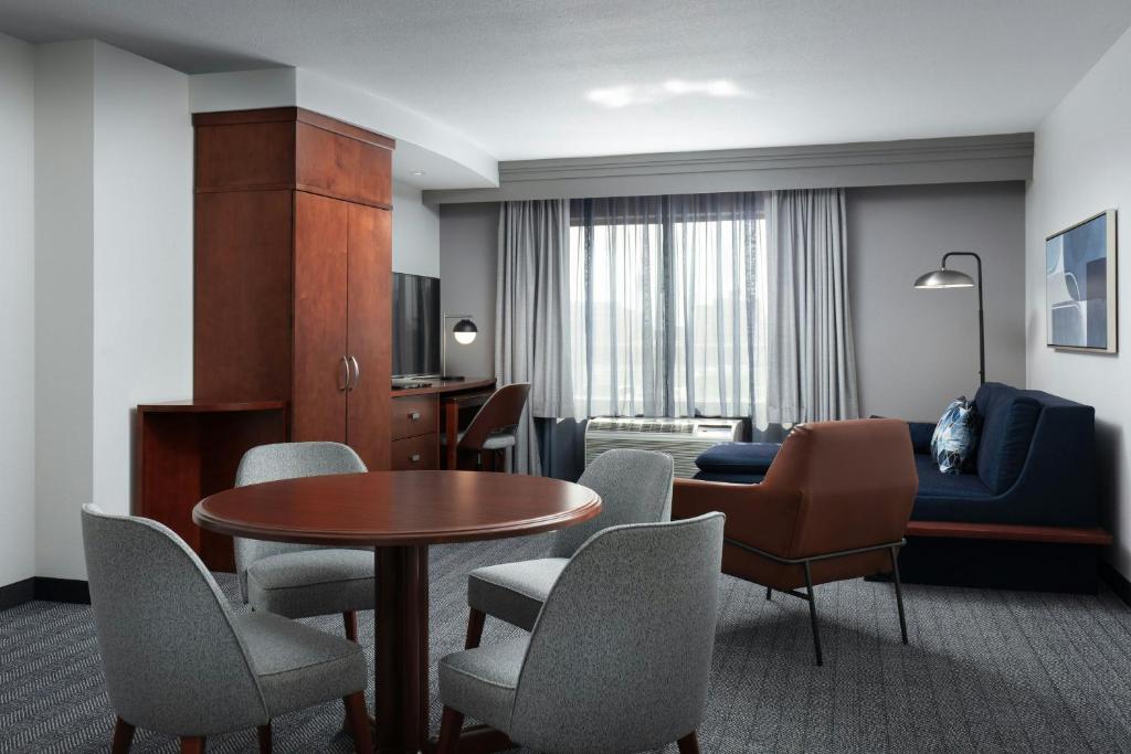 Courtyard by Marriott Wichita at Old Town, Wichita (updated prices 2025)