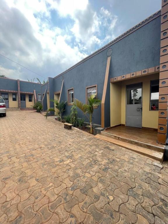 D&K accommodations an 1, Bwerenga (updated prices 2025)