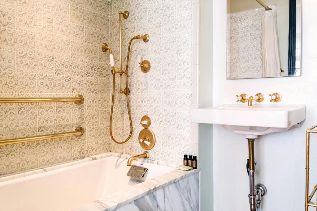 Hotel Per La, Autograph Collection, Los Angeles (updated prices 2025)