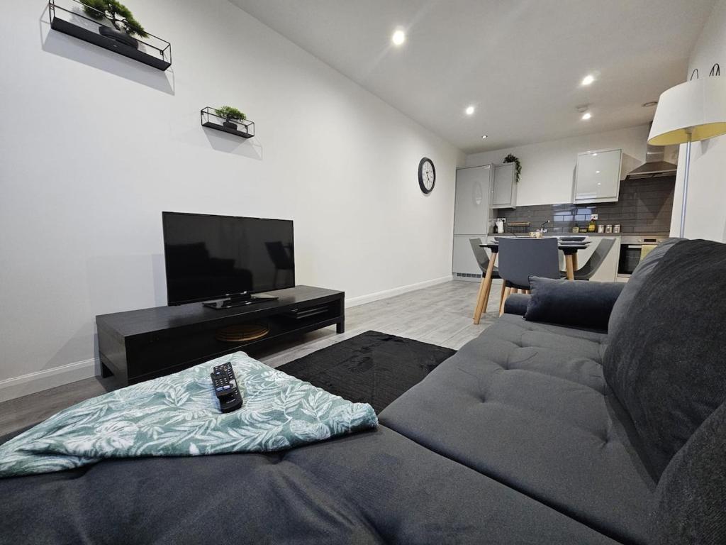 A&J Properties - 2 Bed Flat with Netflix&Disney, Leicester (updated ...