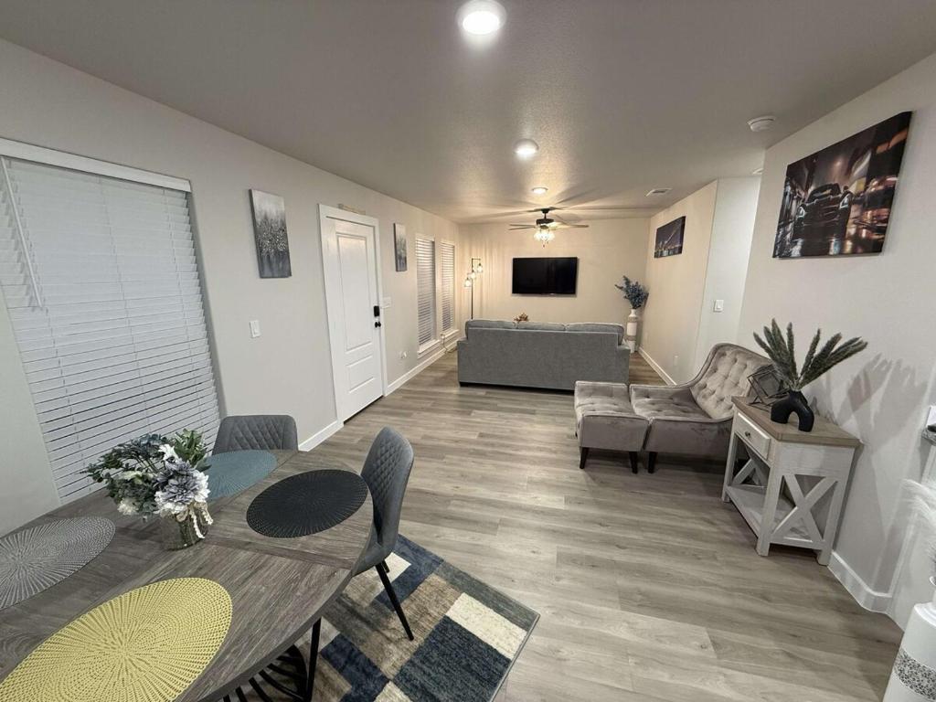 Freshly Built Cottage-Style Home, Lubbock (updated prices 2025)