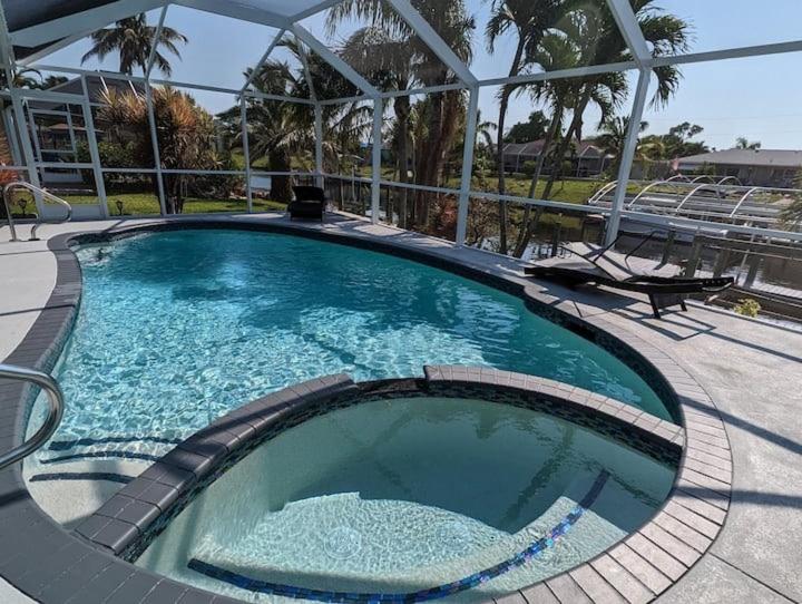 Calypso Cove - Gulf Access SE Cape Coral with SPA, Cape Coral (updated ...