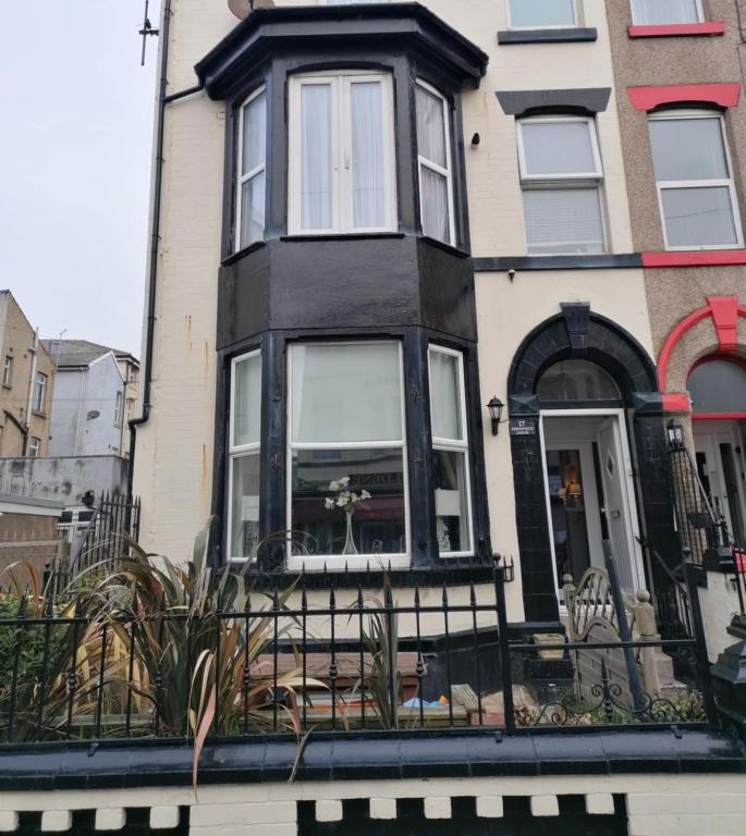 Edenfield Lodge, Blackpool (updated prices 2025)