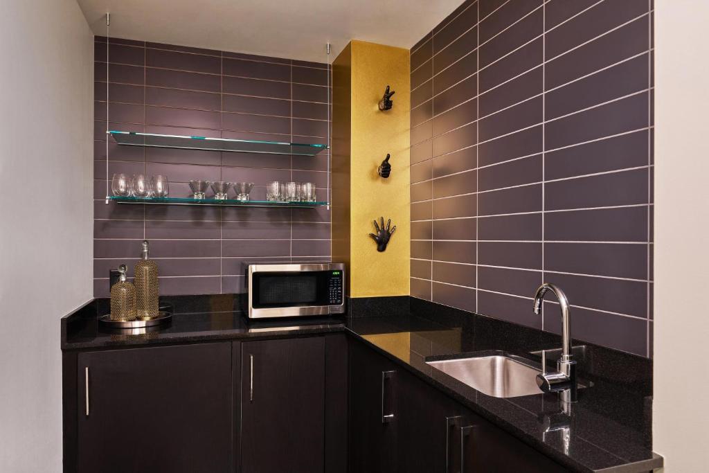 W Minneapolis - The Foshay, Minneapolis (updated prices 2025)