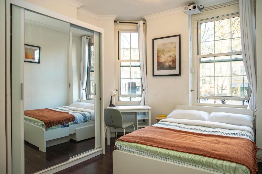 Gorgeous room steps from Tower Bridge, London (updated prices 2026)