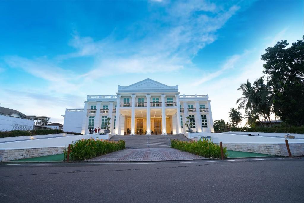 Grandeeza Hotel by Galison, Negombo (updated prices 2026)