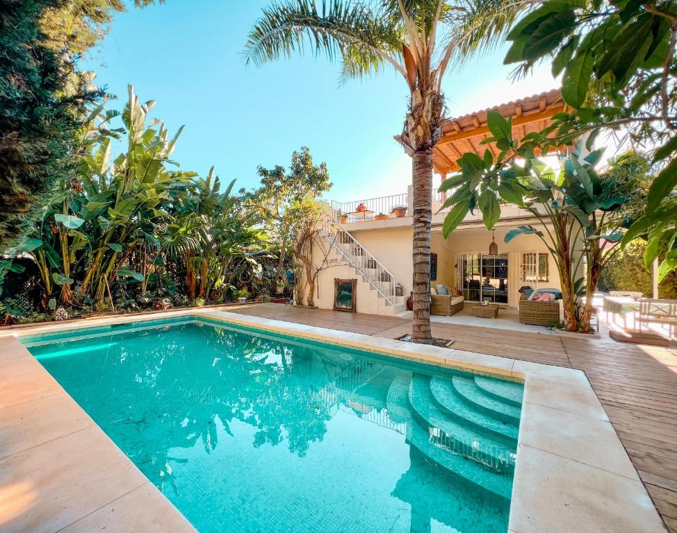Lovely villa with private pool, air conditioner & BBQ., Marbella ...