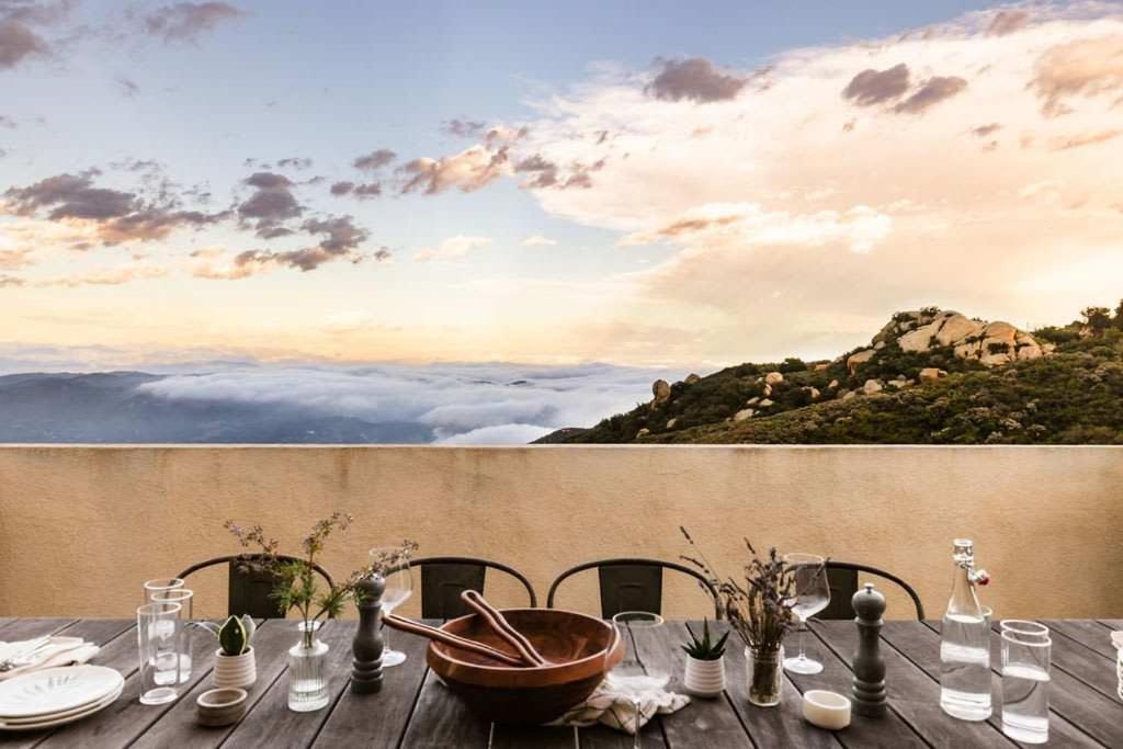 Malibu Mountain Top Villa with Stunning Views, Topanga (updated prices ...