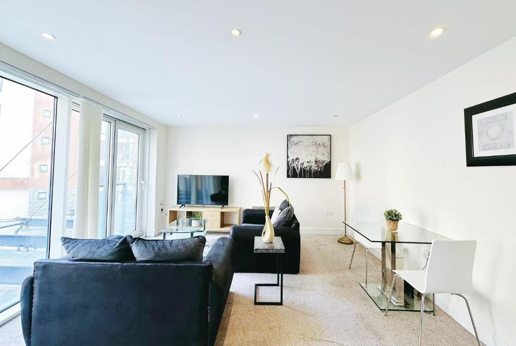 1 BED with perfect Snug Corner, Swansea (updated prices 2025)