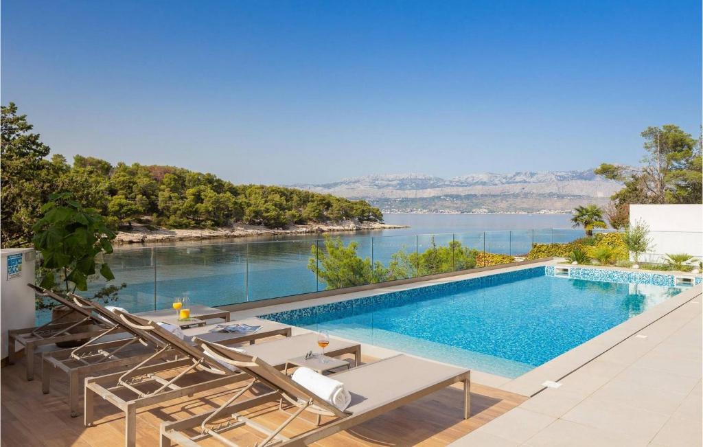 Villa Tomara, Postira (updated prices 2025)