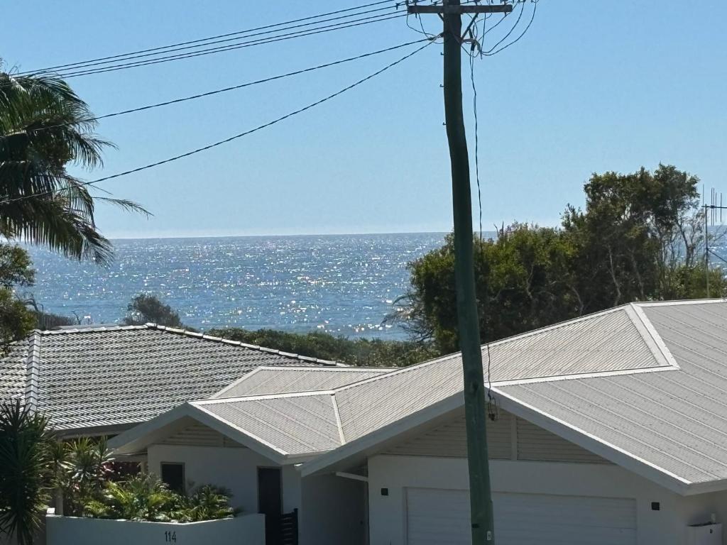 Middle Rock Beach Unit 2, Lake Cathie (updated prices 2025)