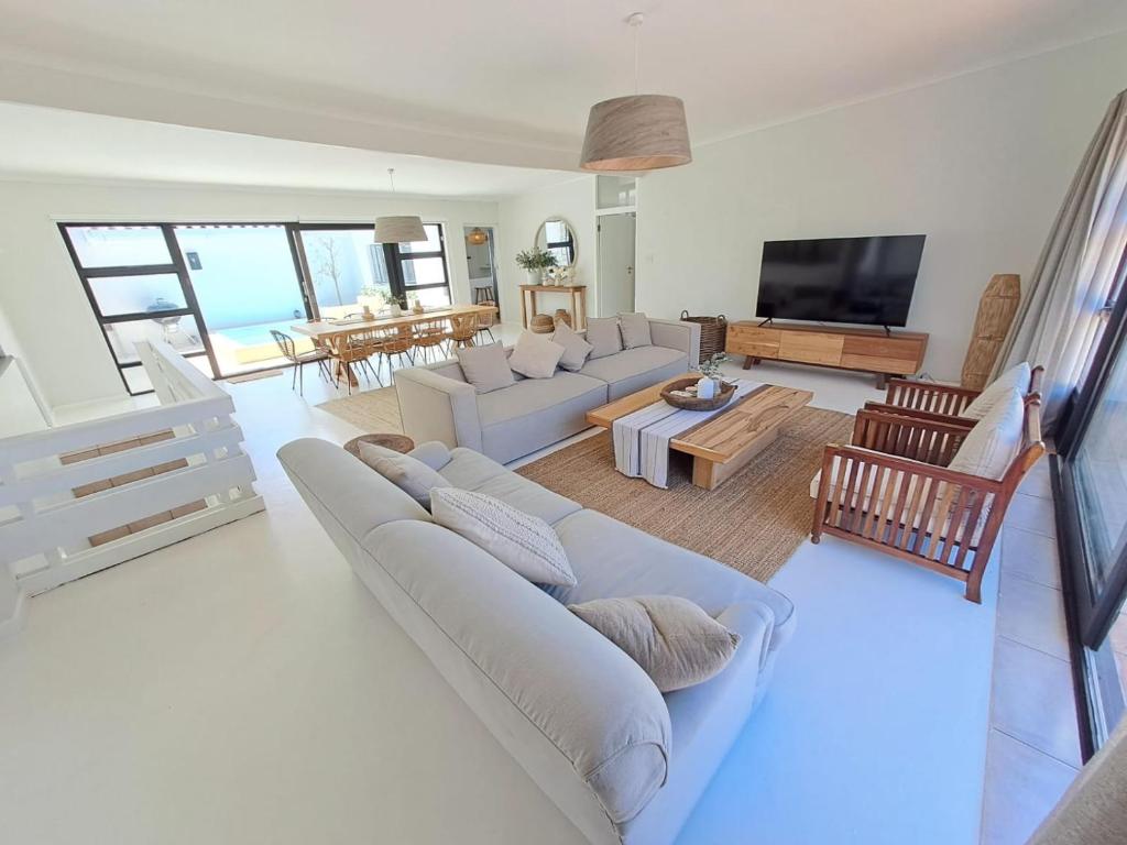 Fun in the Voelklip Sun, Hermanus (updated prices 2025)