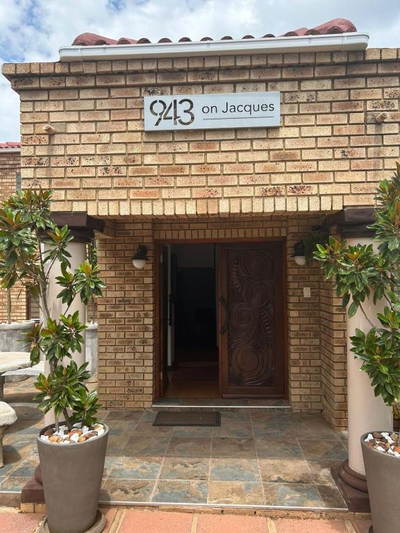 943 on Jacques, Pretoria (updated prices 2026)