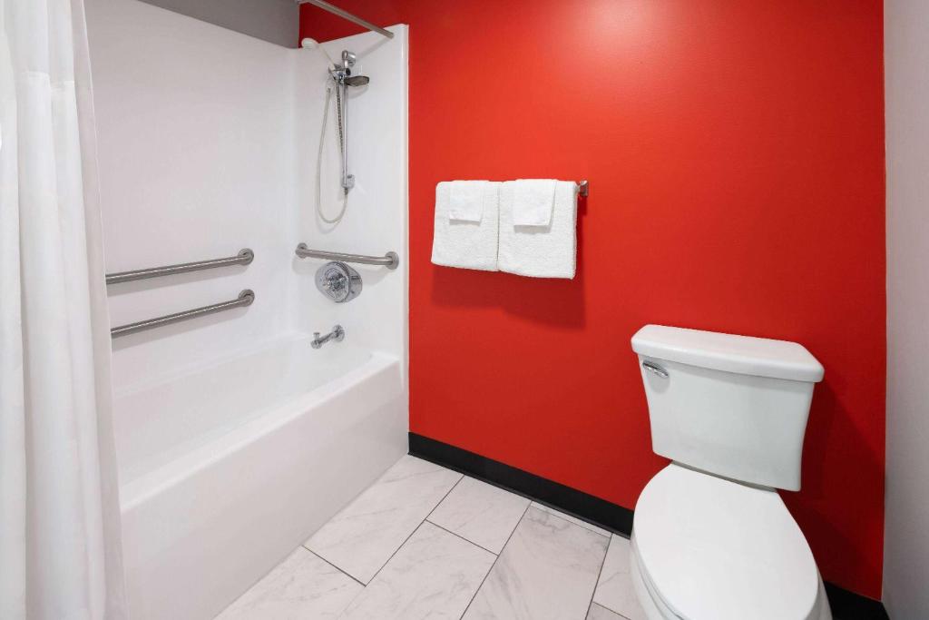 Super 8 by Wyndham Hazleton, Hazleton (updated prices 2025)