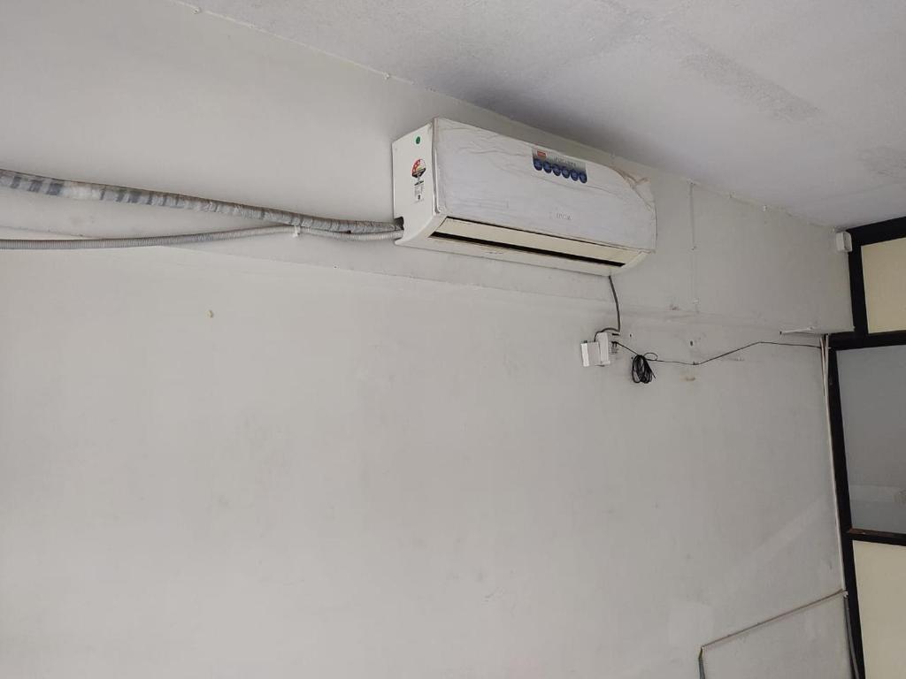 4D Square Mall Office Space for Rent on Yearly basis, Ahmedabad ...