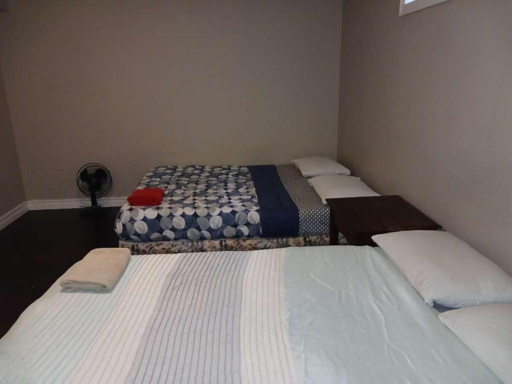 Kitchener -WLU BNB-Minutes To University of Waterloo, Conestoga College ...