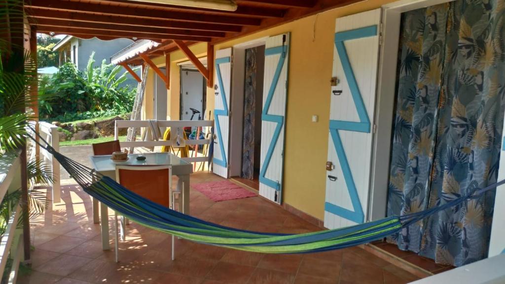 Studio a sofaia, Sainte-Rose (updated prices 2025)