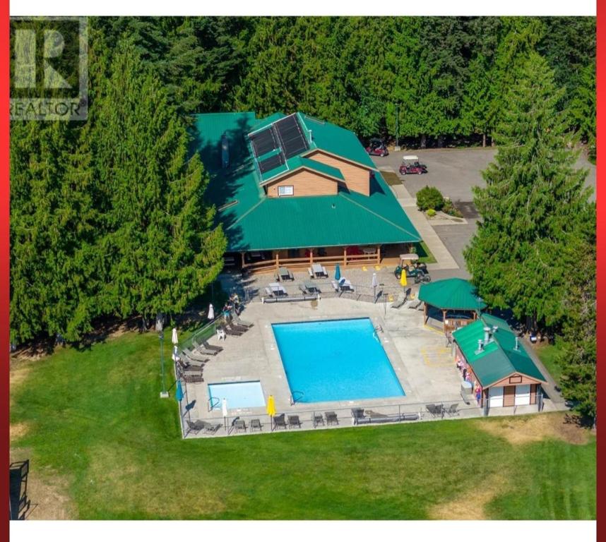 Caravans West RV Resort, Scotch Creek (updated prices 2025)