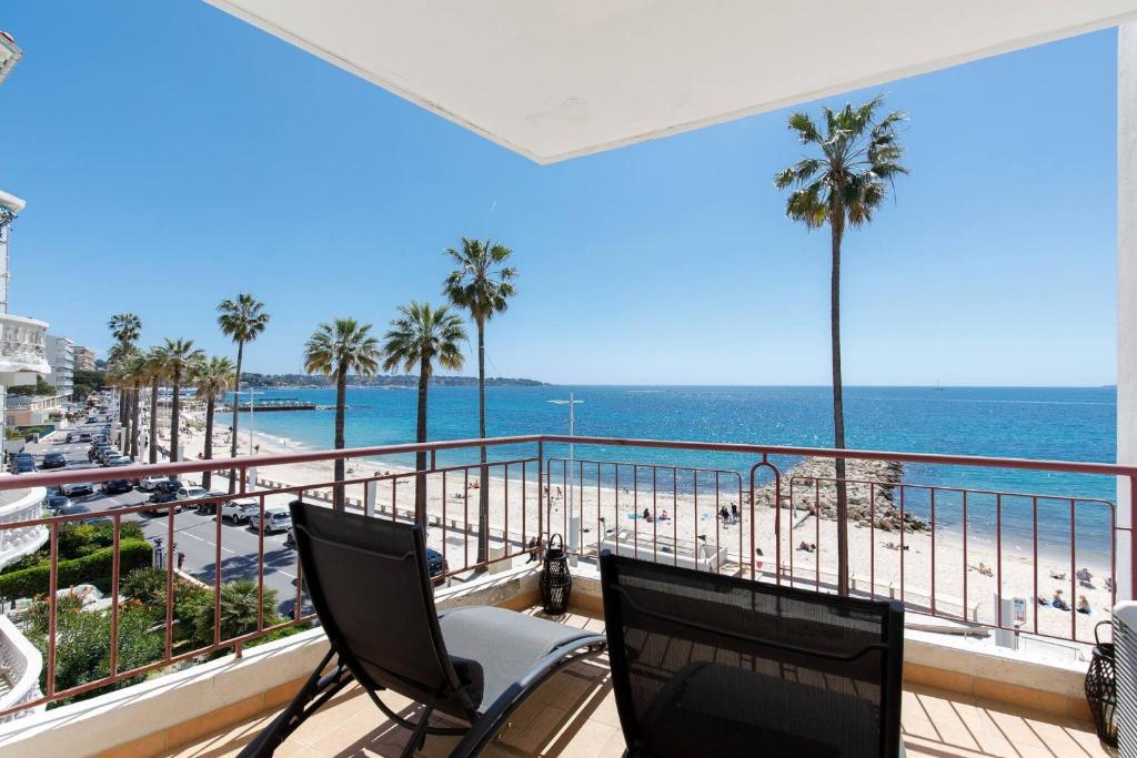 Juan les pins vue sur la mer（アンティーブ）：（最新料金：2026年）