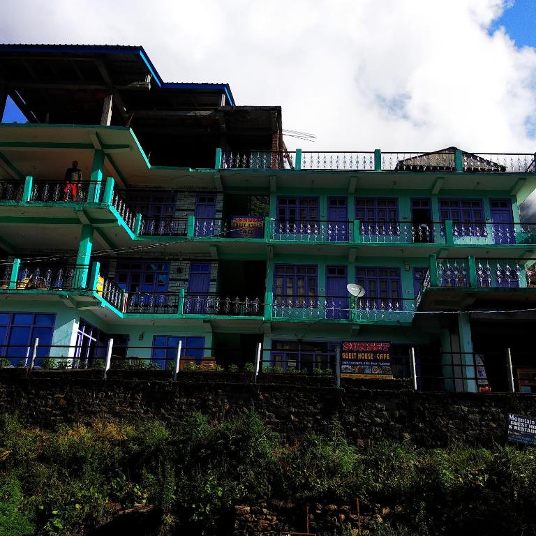 Sunset Inn tosh, Tosh (updated prices 2025)