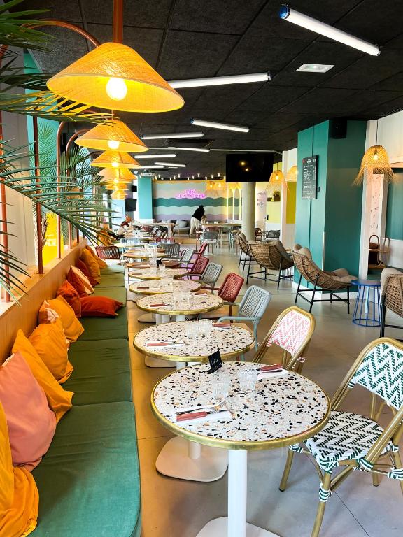 The People Caen, Caen (tarifs actualisés, 2025)