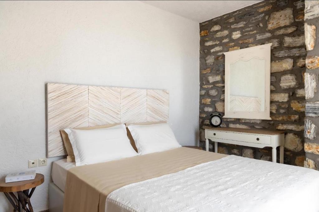 Kaly Solana, Agia Anna Naxos (updated prices 2025)