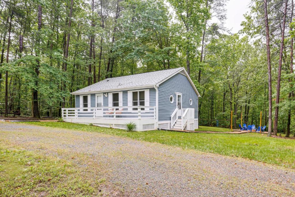 Mineral Cottage with Fire Pit Steps to Lake Anna!, Mineral (updated prices 2025)