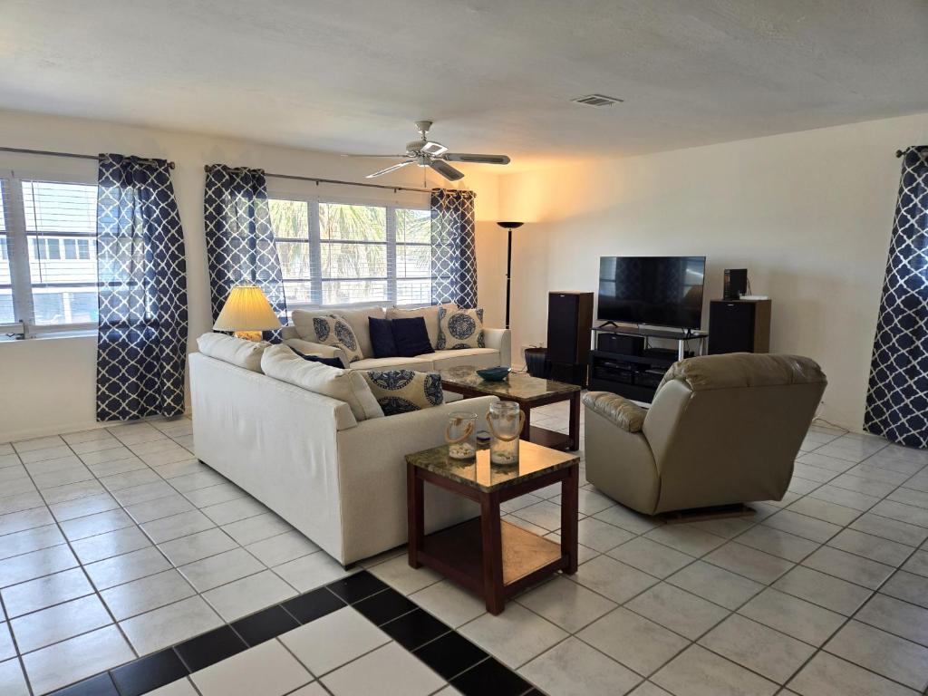 190 Anchorage Unit A, Fort Myers Beach (precios actualizados 2025)
