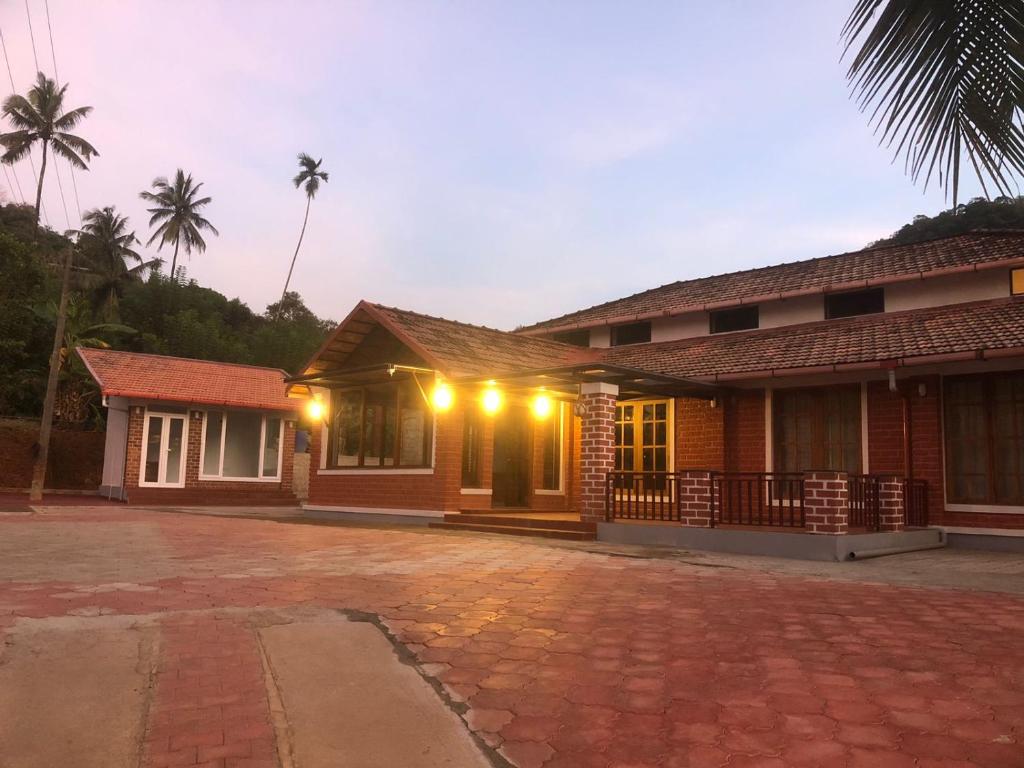 River Valley Retreat Coorg, Cherambane (updated prices 2025)