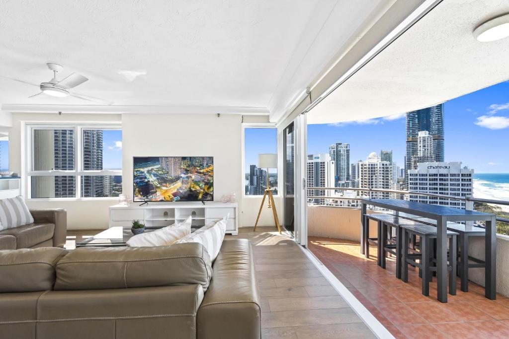 3 Bedroom OCEAN VIEW Unit at Zenith in Surfers Paradise - Q Stay, Gold ...