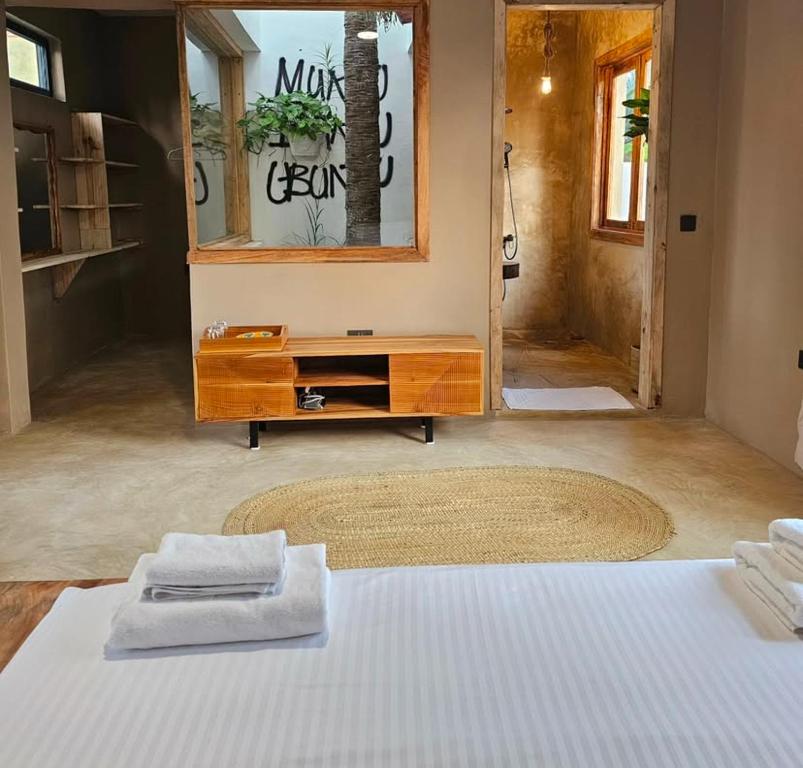 Ubuntu Art Village, Bwejuu (updated prices 2025)