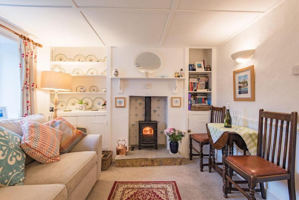 Claire's Cottage by Keepers Cottages, Sandling Junction (updated prices ...