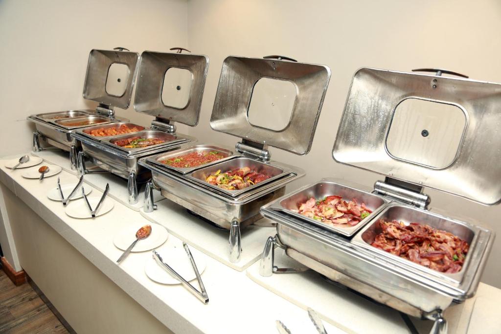 Blue Lagoon Hotel and Conference Centre, East London (updated prices 2025)