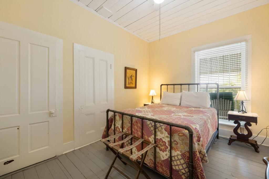 Historic Island Hotel, Cedar Key (updated prices 2026)
