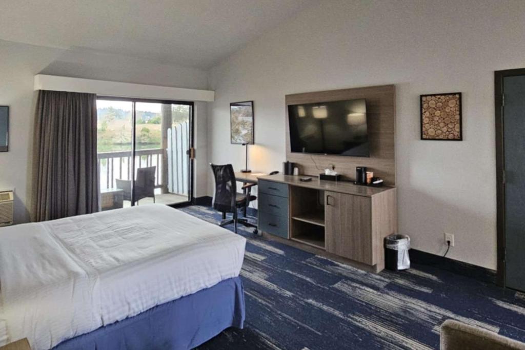 Edgewater Inn and Suites, Ascend Hotel Collection, Coos Bay (updated ...