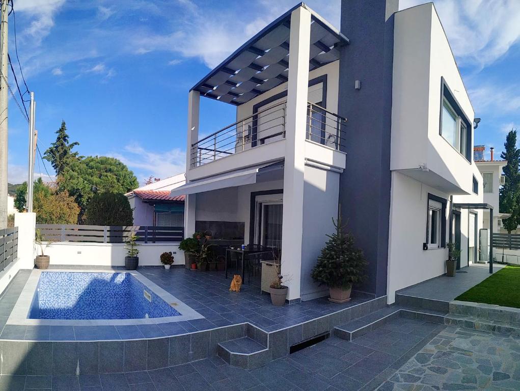 Luxury Villa Victoria, Nea Iraklitsa, Nea Iraklitsa (precios ...