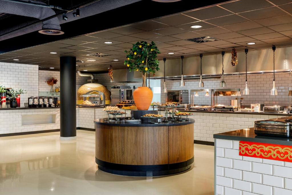 Corendon Amsterdam Schiphol Airport, a Tribute Portfolio Hotel ...