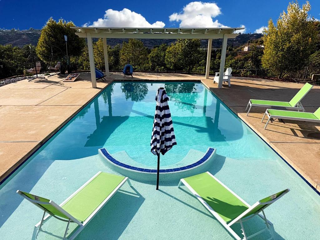 Hilltop Villa, Pool, Hot tub, Views, Avocado Grove, Fallbrook (updated ...