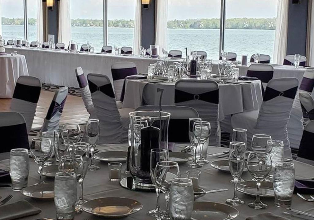 Crowne Plaza Niagara Falls NY - Riverside by IHG, Niagara Falls ...