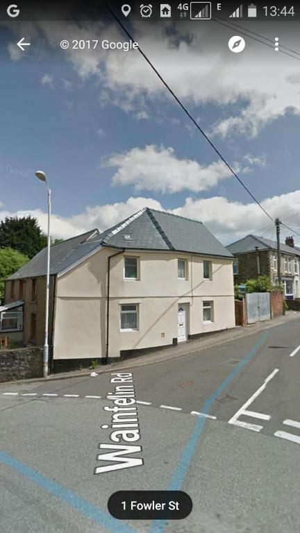 Charming and unique little Welsh Cottage, Pontnewynydd (updated prices ...