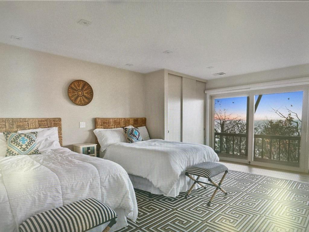 101 East Lakefront Drive, Beverly Shores (updated prices 2026)
