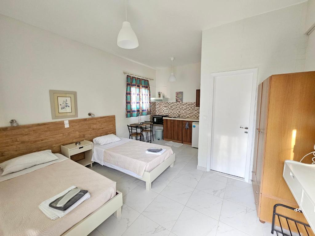 LORA STUDIOS, Ýpsos (updated prices 2026)