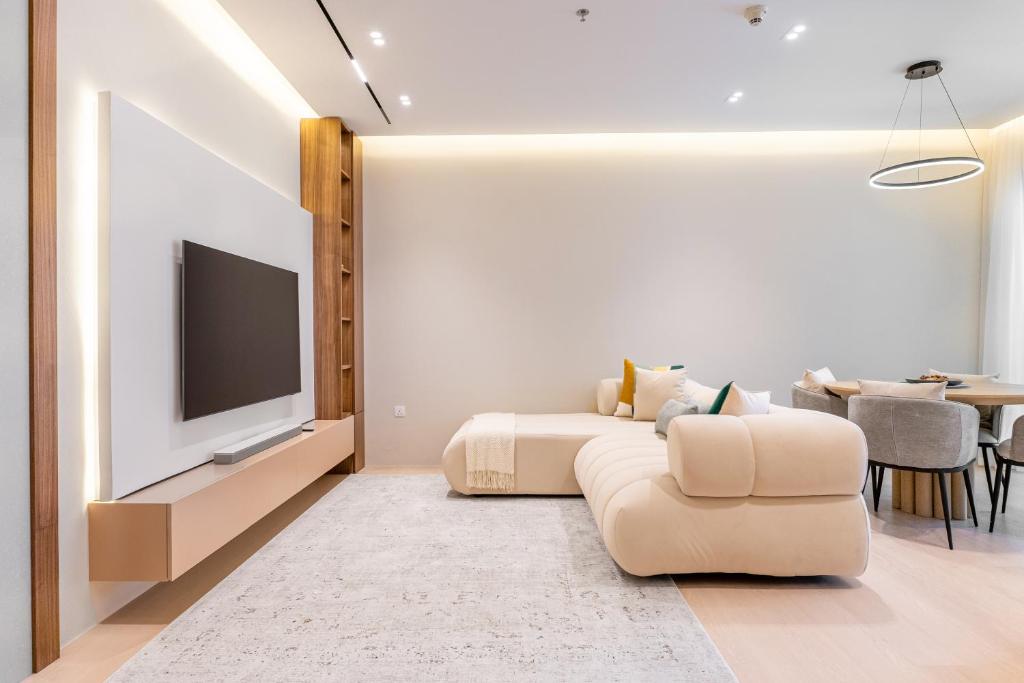 Upgraded Marina 1BR - Sulafa Tower - Calming Views, Dubai (updated ...