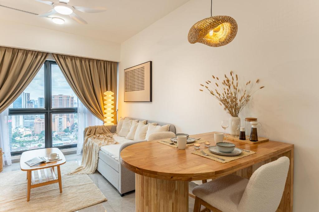 TRX View Muji Room 5 min to Bukit Bintang at Agile, Kuala Lumpur ...