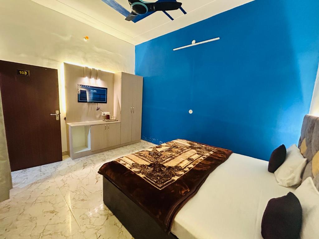 Divya darshan stay, 150m from Ram janam bhoomi ayodhya, Ayodhya (updated prices 2025)