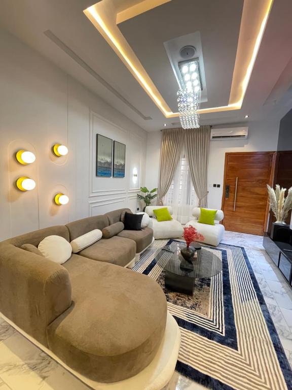 AMB LUXURY APARTMENTs, Lekki (updated prices 2025)