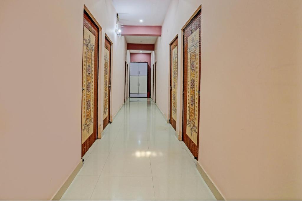 Hotel O Pari Palace, Chinhat (updated prices 2025)